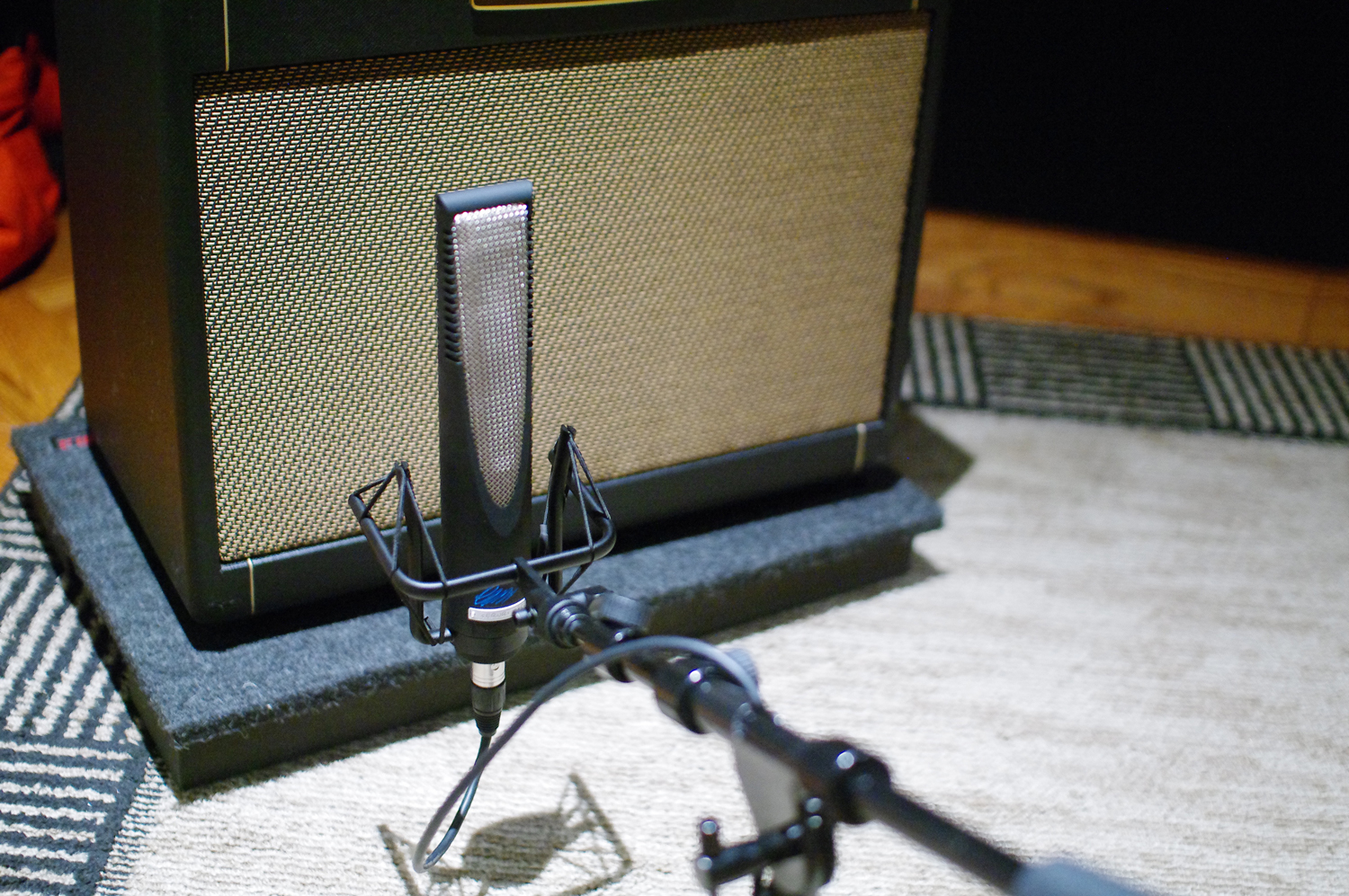 Micrófono de listón RNR1: el primer micrófono diseñado por Rupert Neve ...